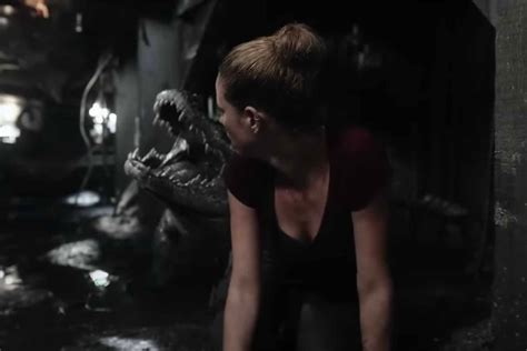 Crawl On Syfy The 2019 Horror Movie Where Alligators Rule