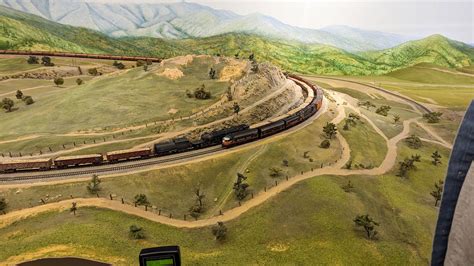 Running Trains Over Tehachapi With The La Mesa Model Railroad Club