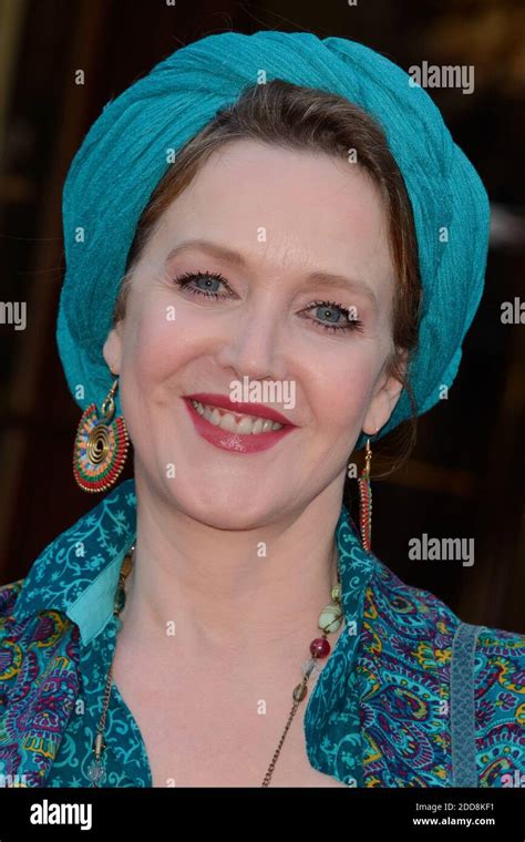 Agnes Soral Assiste Au 24e Gala Damnesty International Au Theatre Des Champs Elysees A Paris