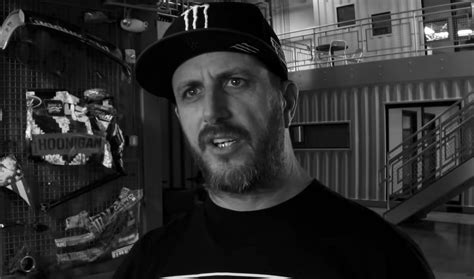 Twórcy Gier Upamiętniają Kena Blocka Ten Rok Zaczyna Się Tragicznie