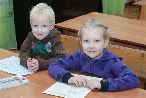 In Der Sonntagsschule Stockbild Bild Von Schwester Junge 61644837