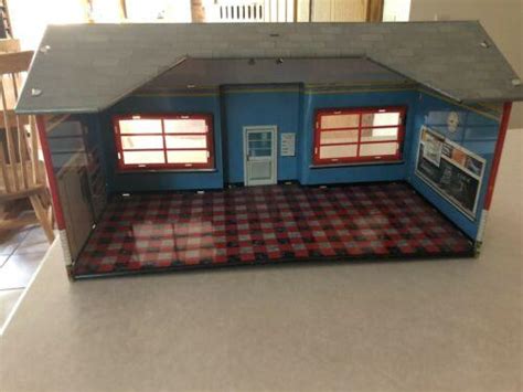 1960s Marx Little Red School House Tin Litho Toy Playset Woriginal