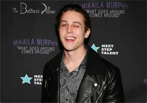 Chas Laughlin Bio Age Height Partner Net Worth Birthday Kemi Filani