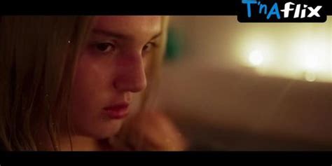 Kaitlyn Bernard Sexy Scene In The Sinners