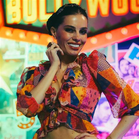 Los Beneficios Ocultos Del Garba El Ejercicio De Baile Que Se Ha Hecho Viral Mujerhoy