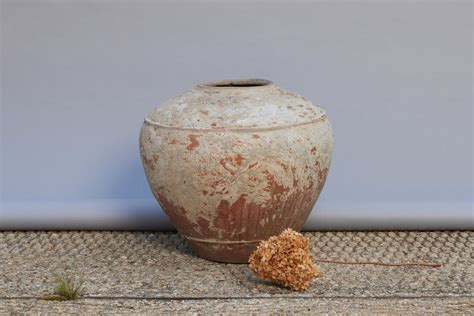 17th Century Water Jar Of The Majapahit Empire From East Java Michael Trapp