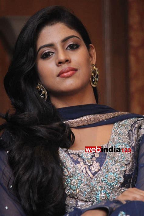 Iniya Iniya Photo Gallery Iniya Videos Actress Iniya Iniya Profile