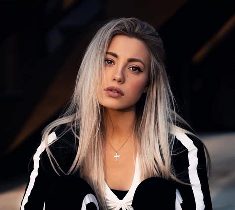 Salome Elena Irtr Scrolller