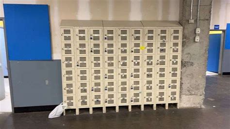 National Cart Company 18 Door Associate Metal Lockers Cross Bid