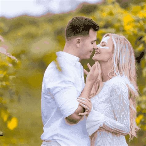 How To Pose Curvy Women Curvy Girl Posing Tips