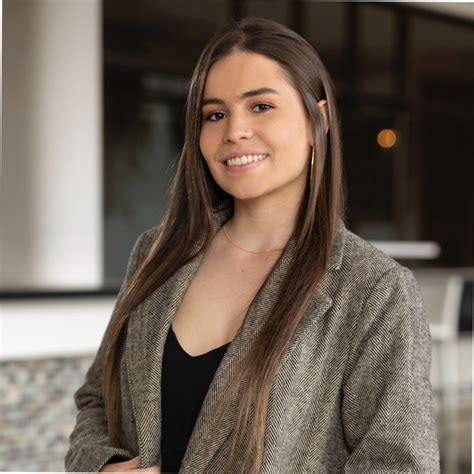 Luisa Herrera Diseñador Autónomo Linkedin