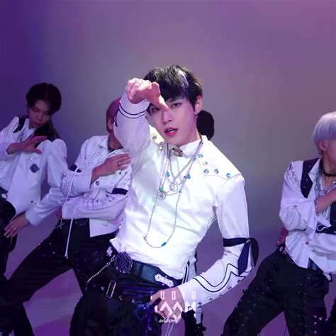 ㅁㅊ 스춤 도영이 착장 취향의 도영 Do0liking