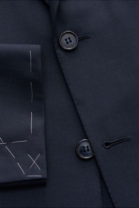 BRIONI: Luxury classics for men online | BRAUN Hamburg