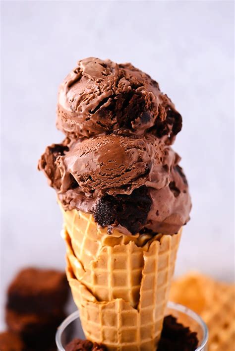 No Churn Chocolate Brownie Ice Cream Life In The Lofthouse