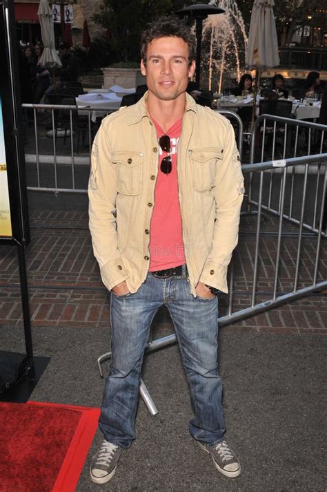 Ethan Erickson 编辑类图片 图片 包括有 西方 傲慢 当事人 好莱坞 埃里克森 每周 30076145