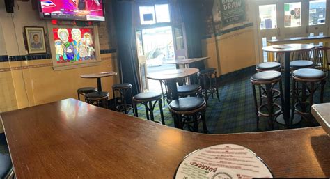 Quick Scooner At The “our Town” Music Video Pub Rstickyfingers