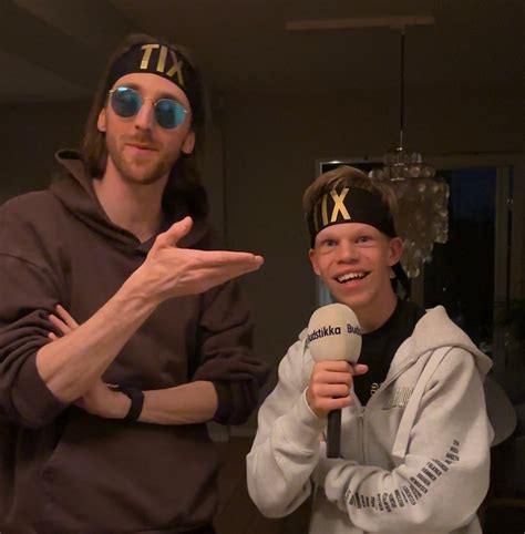 Mikkel Munthe Tix Mikkel Munthe Og Tix Rullet Med Russen Endelig