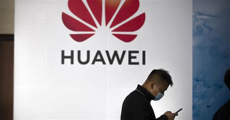 U S Bans Imports Of Chinese Tech From Huawei ZTE CBS News