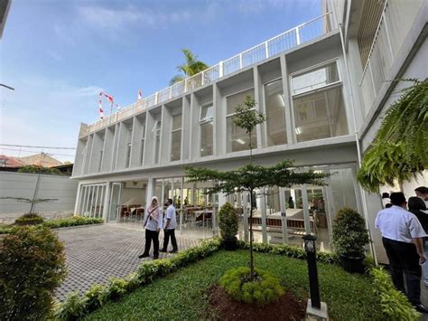 Anies Resmikan Revitalisasi 4 Sekolah Green Building, Bagaimana Bentuknya? | kumparan.com