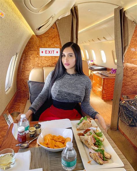 Joselyn Cano Biography 23 Photos Age Height Real Name Instagram