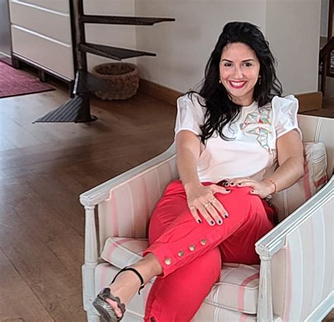 Fatine Iraqi Houssaini Dirigeante Dans Le Btp Ingénieure En Génie Civil • Podcast • Parlons