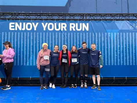 Blije Vandelanotte Gezichten Op De Sofico Gent Marathon Werken Bij