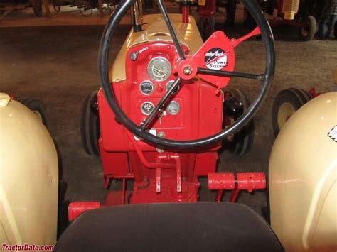 Cockshutt 560 Tractor Photos Information Tractor