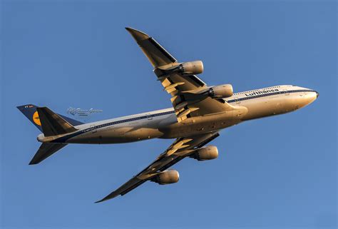 Dsc1118 Boeing 747 8lufthansad Abytretro Livery Flickr