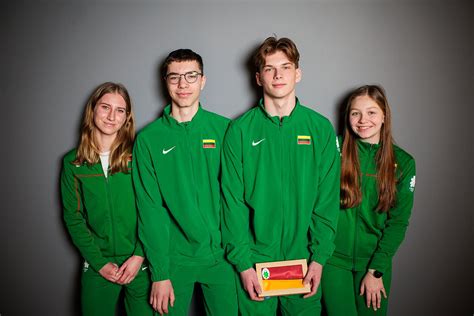 Tyrai Sportą Mylintys Jaunieji Biatlonininkai Apie Svajones Herojus