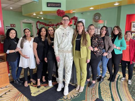 Maylin Income Tax Creciendo Más Cada Año Periodico Hispano En Michigan Hispanic News Paper