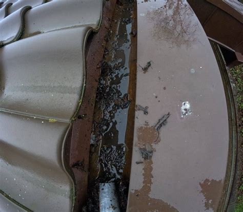 Rensning Af Skjulte Tagrender Effektiv Løsning Med Specialudstyr