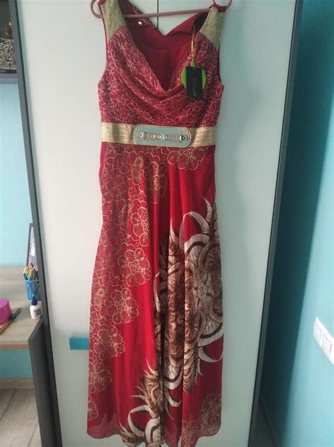 Святкова сукня — ціна 200 грн у каталозі Довгі сукні Купити жіночі речі за доступною ціною на