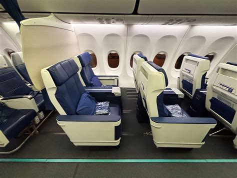 Review Malaysia Airlines 737 Business Class Sin Kul