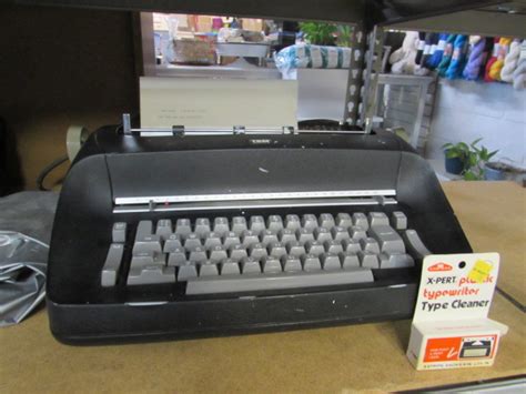 Lot Detail Vintage 1967 Ibm Selectric Typewriter