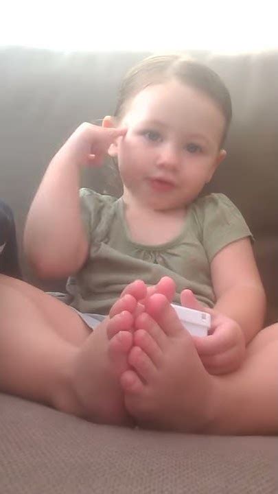 הכובע שלי בגרסת אמיליה Youtube