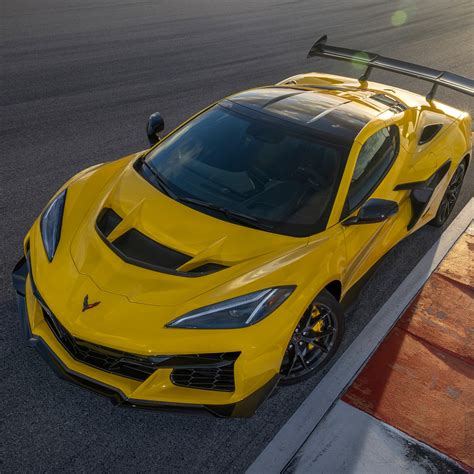 Chevrolet Corvette Zr1 Hd 2025 Chevy Corvette Zr1 Early Render Unveils