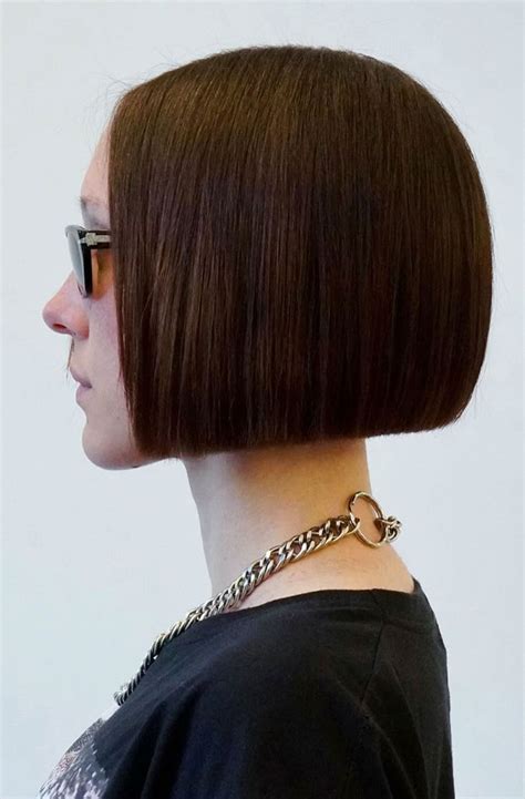 Ultra Sleek Blunt Bob Haircut With Precise Jaw Length Shape