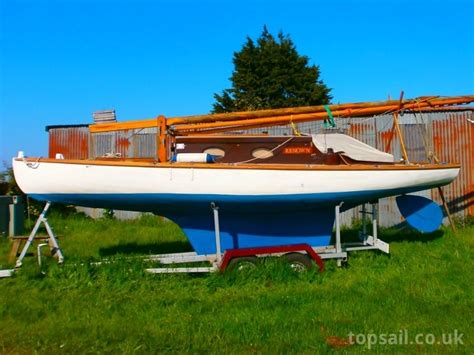 River Cruiser Class Broads Yacht Trailer Available Norfolk Broads Classic Boat Topsail