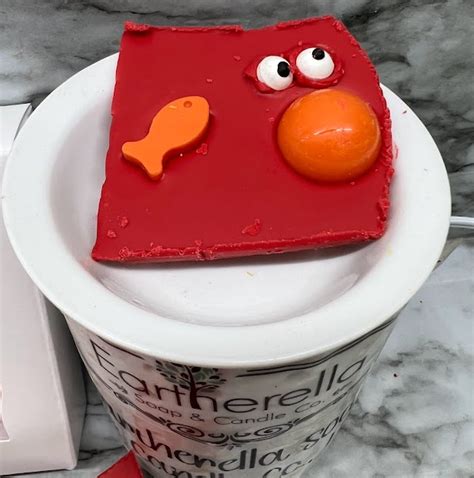 Elmo Bark Strawberry Scented Wax Melts 5 Oz Eartherella Soap