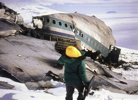 Dc 10 Crash Of A Douglas Dc 10 30c In New York Bureau Of Aircraft