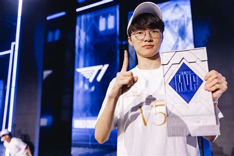 Gái Xinh đình đám Giới Esports Gây Sốt Khi Tiết Lộ Thu Nhập Khủng Của Faker