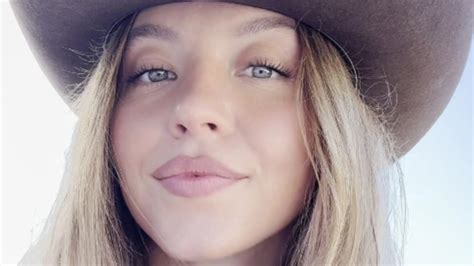 The White Lotus Nude Scenes Does Sydney Sweeney Get Naked In Season 1
