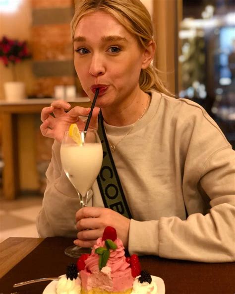 Sarah Stouffer Biography Height And Life Story Super Stars Bio