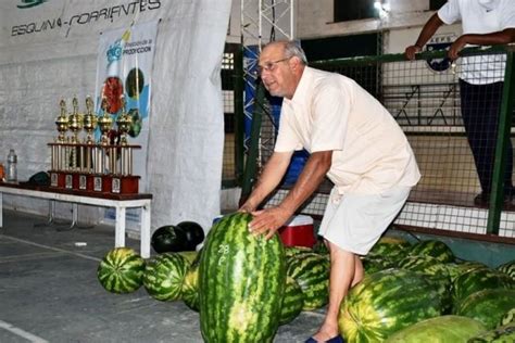 Esquina Emilio Aranda El Productor De Las Sandías Gigantes Ganó De