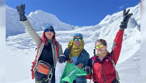 Pakistani Women Make History By Crossing Haramosh La Pass
