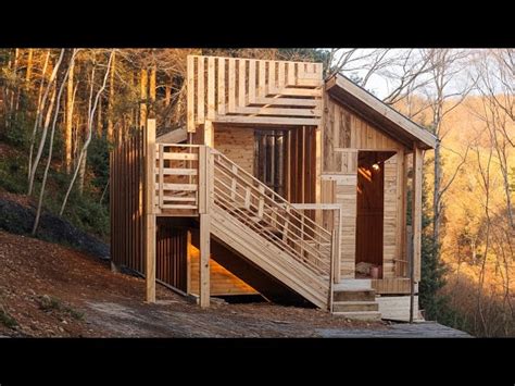 Houses Made From Pallets The Homes Made From Discarded Pallets That