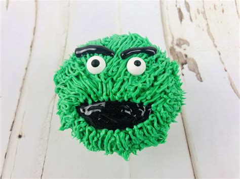 How To Make Oscar The Grouch Cupcakes A Monkey On A Cupcake