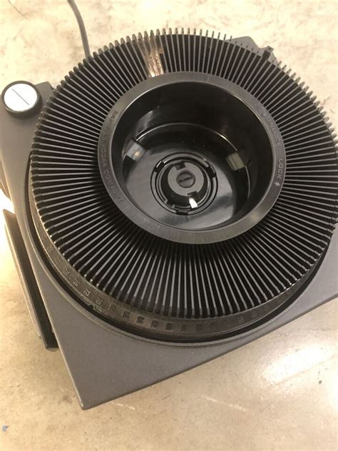 Kodak Carousel Slide Projector 850 Has Two Carousel Wheels Ebay