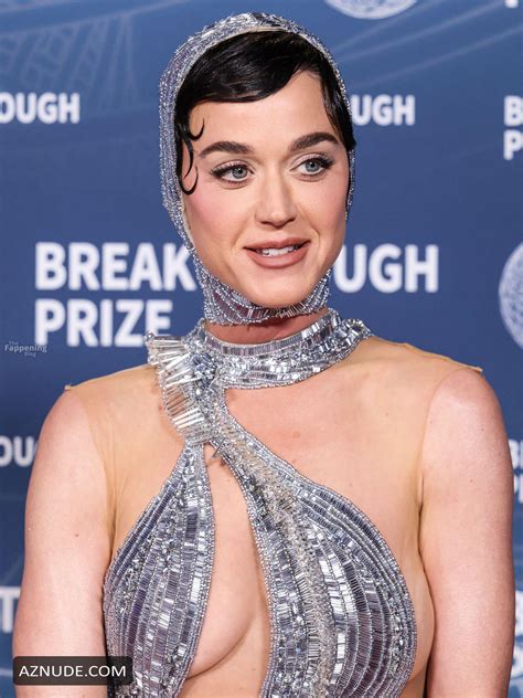 Katy Perry Sexy Shows Off Her Hot Boobs In A Sparking Gown At 11th