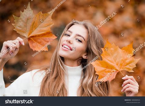 477 261 Imágenes De Fall Models Imágenes Fotos Y Vectores De Stock Shutterstock